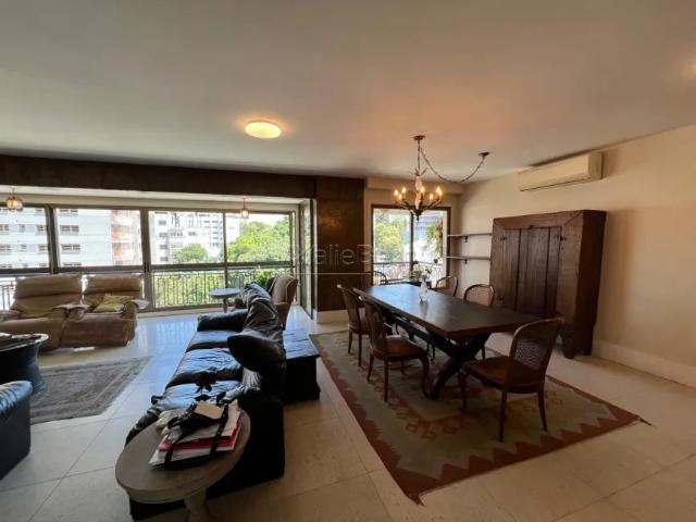Apartamento | 3 dormitórios sendo 1 suíte | 161m² | 3 vagas | Bairro Moinhos de Vento