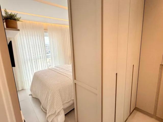 Apartamento 3 dormitórios sendo 1 suíte e vaga de garagem dupla Kobrasol, São José/SC