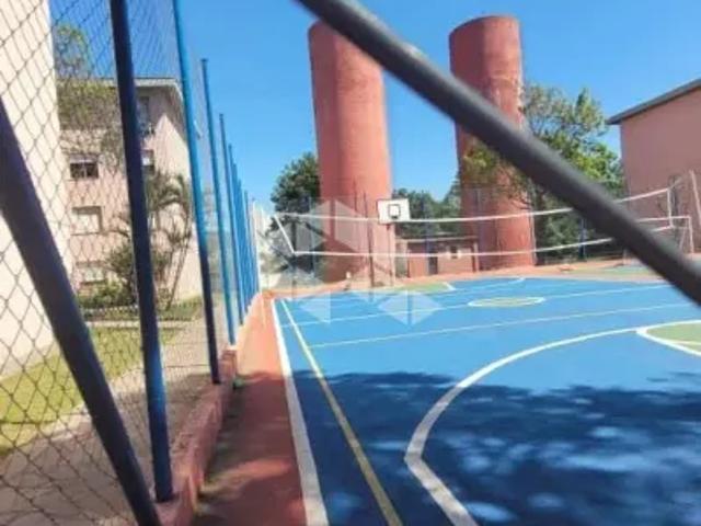 Apartamento 3 dormitórios, 1 banheiro, sala, cozinha com armários, vaga de garagem
