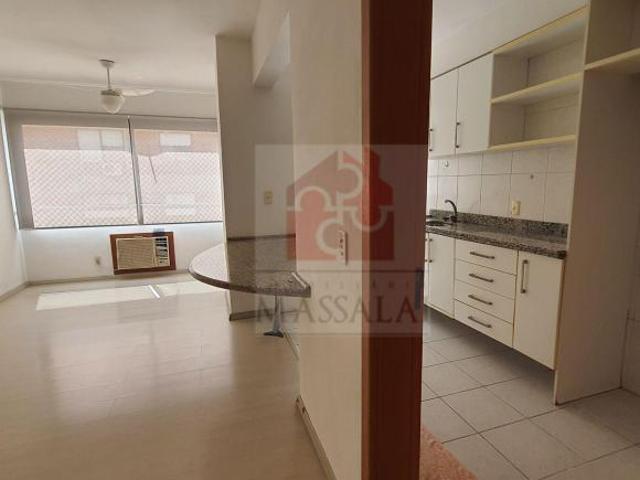 Apartamento 3 dormitórios com garagem à venda na Padre Cacique