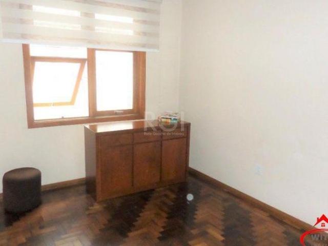 Apartamento 3 dormitórios Menino Deus Reformado e Desocupado