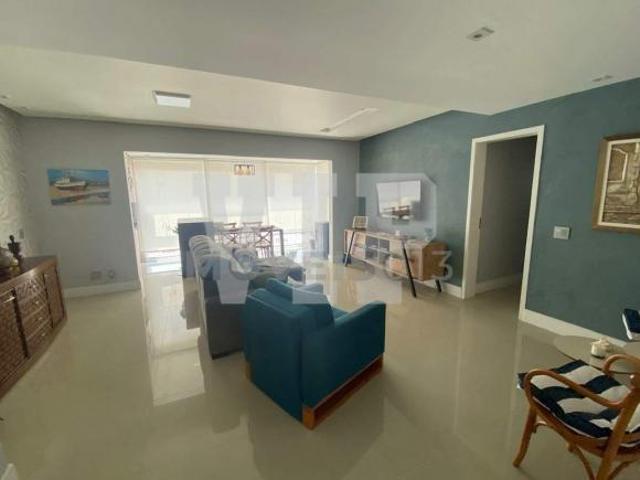 Apartamento 3 dormitórios mobiliado para venda em Santos