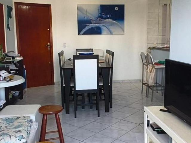 Apartamento 3 dormitórios na orla da praia
