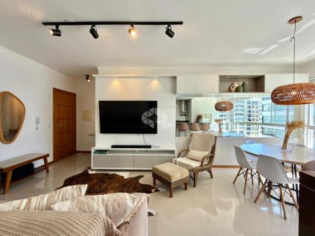 Apartamento 3 dormitórios Navegantes! Sacadão com vista para a praça e churrasqueira