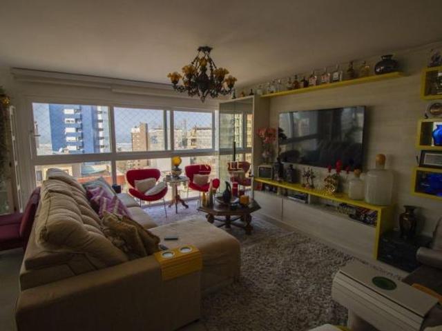 Apartamento 3 dormitórios no Caravaggio