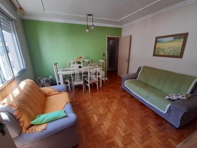 Apartamento 3 dormitórios no centro de Santa Maria