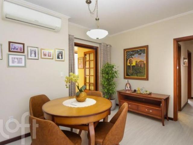 Apartamento 3 dormitórios no quinto andar, SEMI MOBILIADO