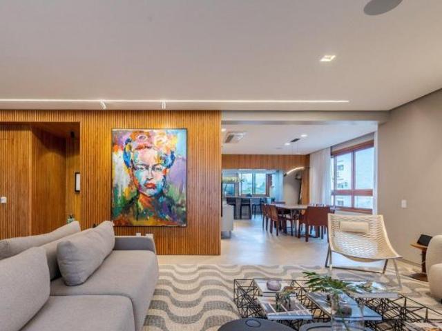 Apartamento 3 dormitórios à venda no Moinhos