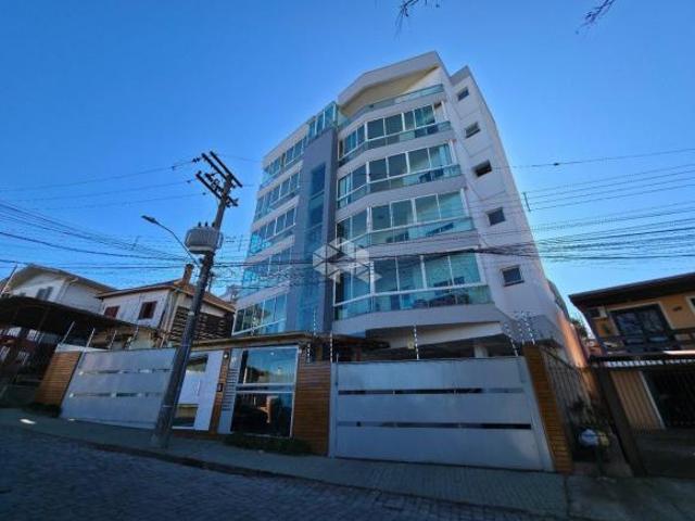 Apartamento 3 dormitórios, ampla sala, cozinha com churrasqueira e bifeteria, elevador panorâmico