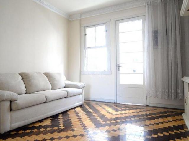 Apartamento 3 dormitórios, andar alto com vista e baixo custo de condomínio, Centro, Porto Alegre