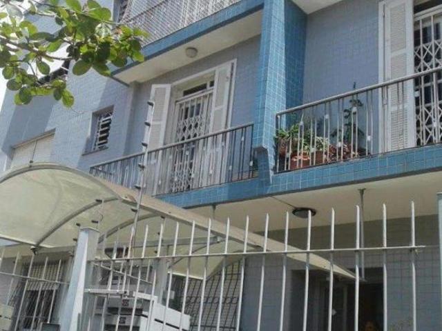 Apartamento 3 dormitórios ao lado do Praia de Belas no Menino Deus em Porto Alegre