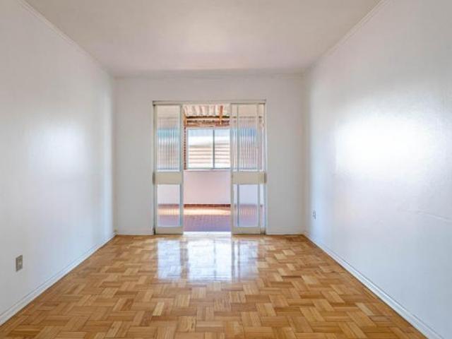 Apartamento 3 Dormitórios, área coberta, 2 banheiros no Partenon
