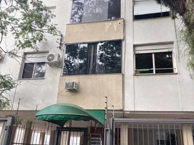 Apartamento 3 dormitórios com 84 metros privativos no bairro Menino Deus