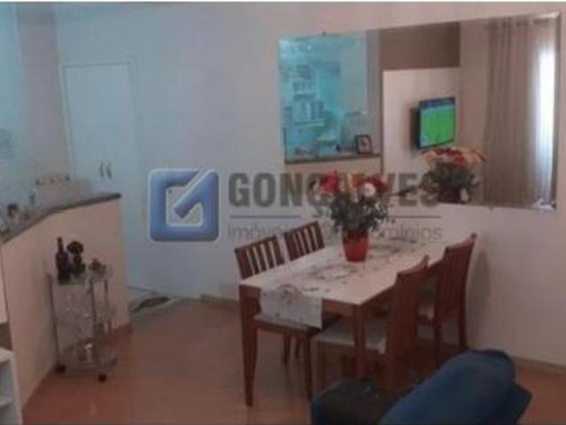 Apartamento 3 Dormitórios com 1 Suíte e 2 Vagas — Vila Valparaíso, Santo André
