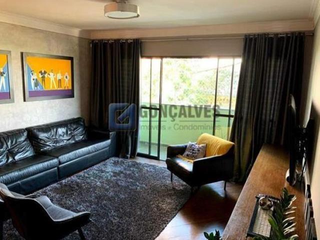Apartamento 3 dormitórios com 1 suíte, 2 vagas em Parque Jaçatuba, Santo André