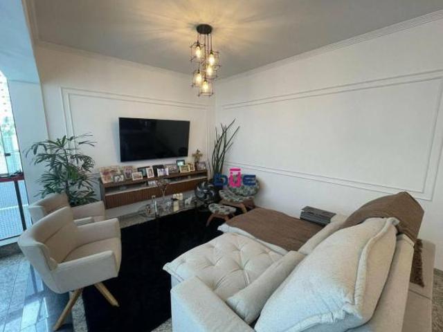 Apartamento 3 dormitórios com 2 suítes, 2 vagas demarcadas, no Embaré, Santos