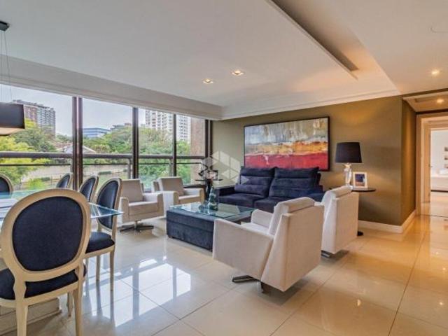 Apartamento 3 dormitórios com 2 suítes e 4 vagas no Três Figueiras