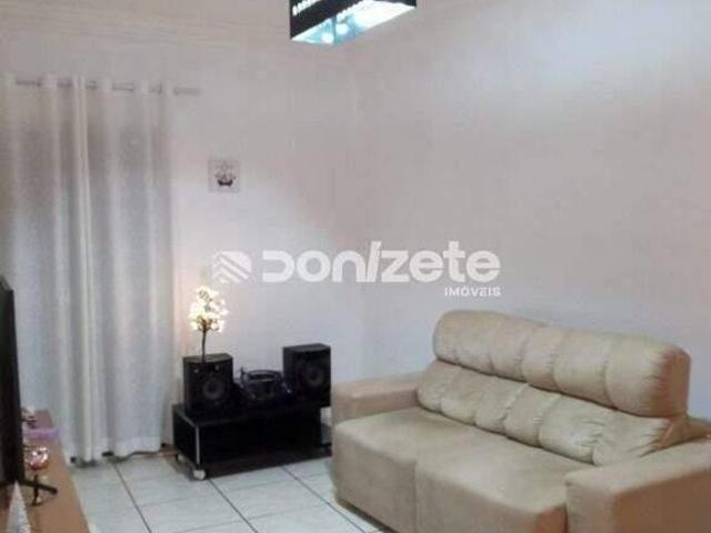 Apartamento 3 Dormitórios com 2 Vagas em Vila Curuçá, Santo André – R$450.000