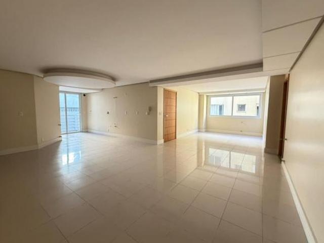 Apartamento 3 dormitórios com terraço no bairro Centro em Caxias do