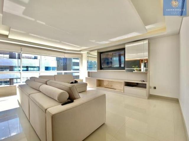 Apartamento 3 dormitórios com vista panorâmica para o mar