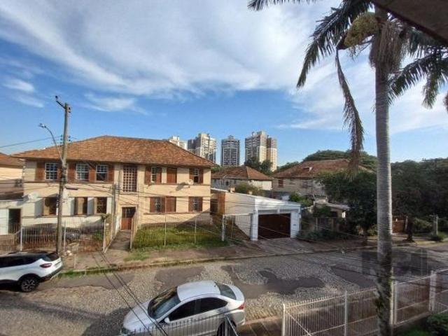 Apartamento 3 dormitórios com casa nos fundos
