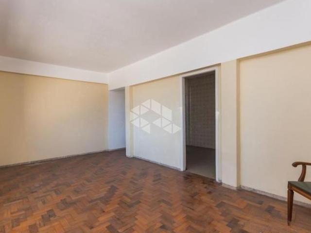 Apartamento 3 dormitórios com dependência no Rio Branco Porto Alegre RS