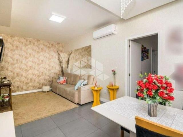 Apartamento 3 dormitorios com sacada, de frente, totalmente mobiliado, 101 metros privativos