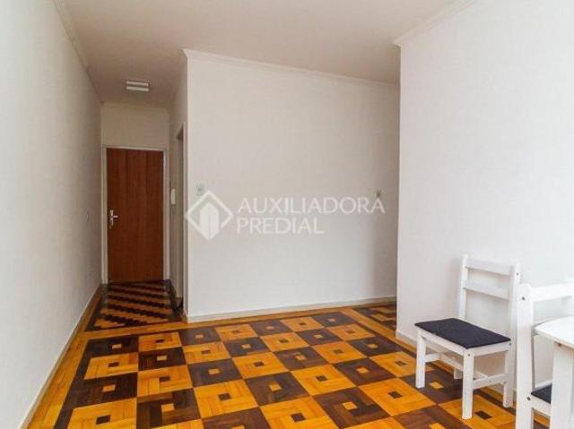 Apartamento 3 dormitórios com sacada no bairro Floresta
