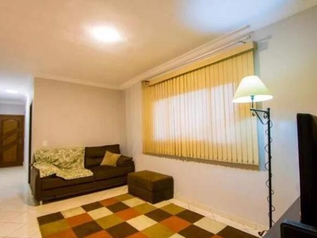 Apartamento 3 Dormitórios com Suíte, Varanda Gourmet e 2 Vagas — Sem Condomínio Vila Alzira, Santo A