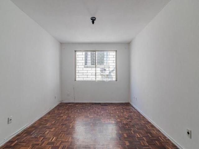 Apartamento 3 dormitórios, desocupado, na Auxiliadora