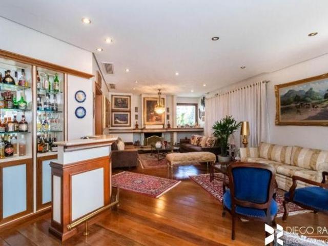 Apartamento 3 Dormitórios e 4 vagas Mont Serrat