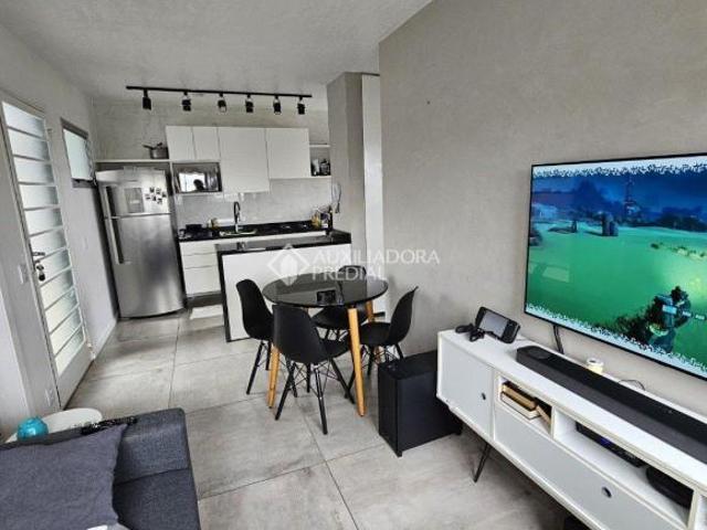 Apartamento de 3 dormitórios no último andar, reformado!
