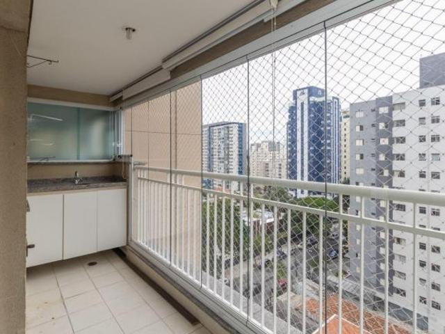 Apartamento 3 dormitórios em condomínio clube a 650m do metrô