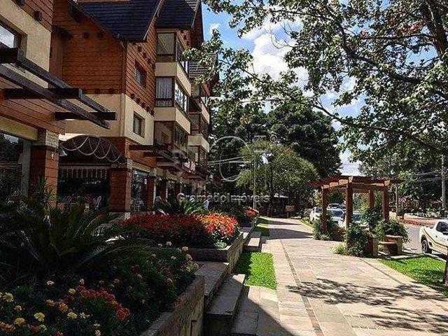 APARTAMENTO 3 DORMITÓRIOS EM GRAMADO
