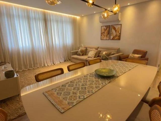 Apartamento 3 dormitórios, frente mar na Ponta da Praia