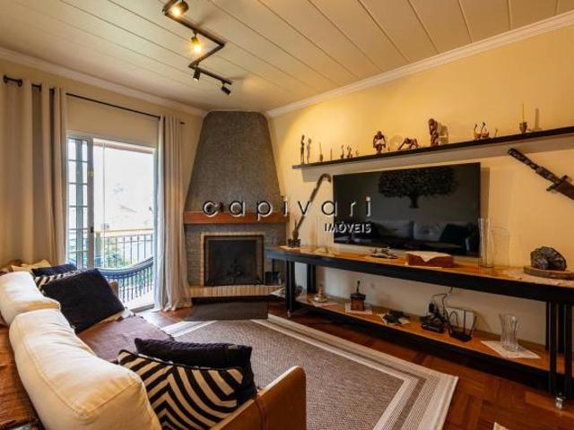 Apartamento 3 dormitórios, região tranquila Campos do Jordão