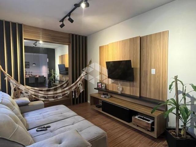 Apartamento 3 dormitorios, reformado, 1 vaga coberta, no bairro Bom Fim