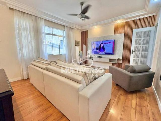 Apartamento 3 dormitórios reformado vaga 2 quadras e meia da praia na Ponta da Praia em Santos