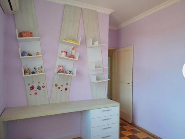 Apartamento 3 dormitórios reformado e ensolarado | 78 m² | Zona Norte – Porto Alegre