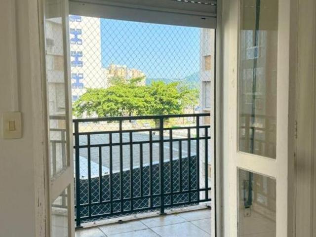 Apartamento 3 dormitórios, suíte em prédio frente mar Aparecida