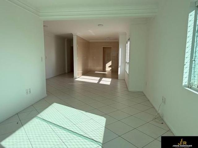 Apartamento 3 dormitórios sendo um suíte no centro de Tramandaí