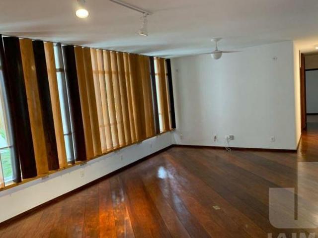 APARTAMENTO 3 DORMITORIOS SENDO 1 SUITE 3 BANHEIROS SALA 2 AMBIENTES SEM VAGA