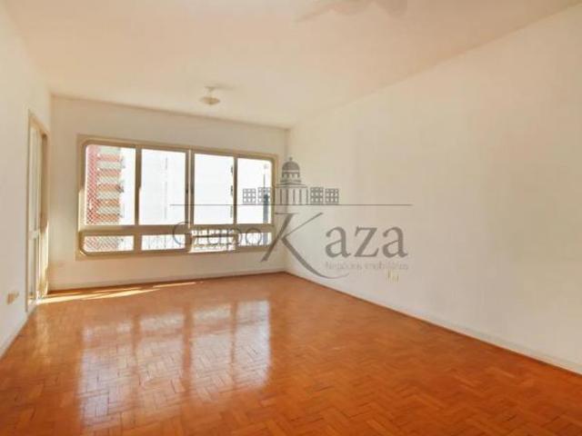 Apartamento 3 Dormitórios sendo 1 suíte 207m² Jardim Paulista