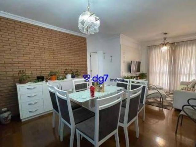 Apartamento 3 Dormitórios sendo 1 Suíte, com Varanda
