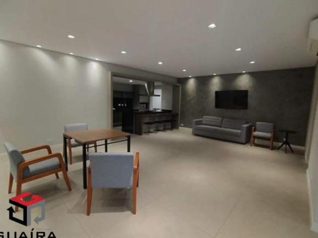 Apartamento 3 Dormitorios, sendo 1 suite e 2 vagas em Moema 260m2