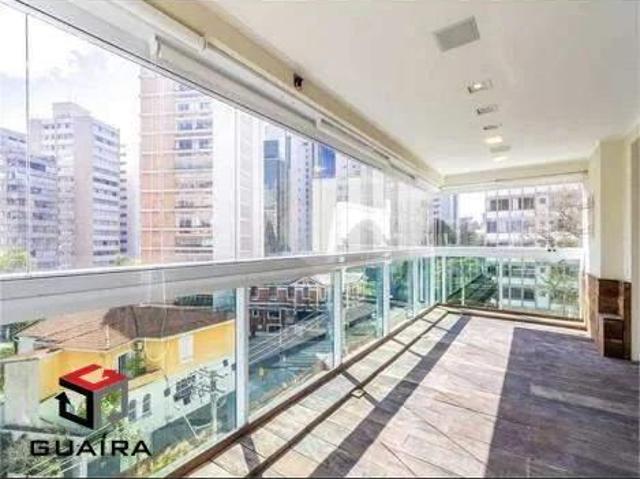 Apartamento 3 Dormitorios, sendo 1 suite e 3 vagas em Paraiso 155m2