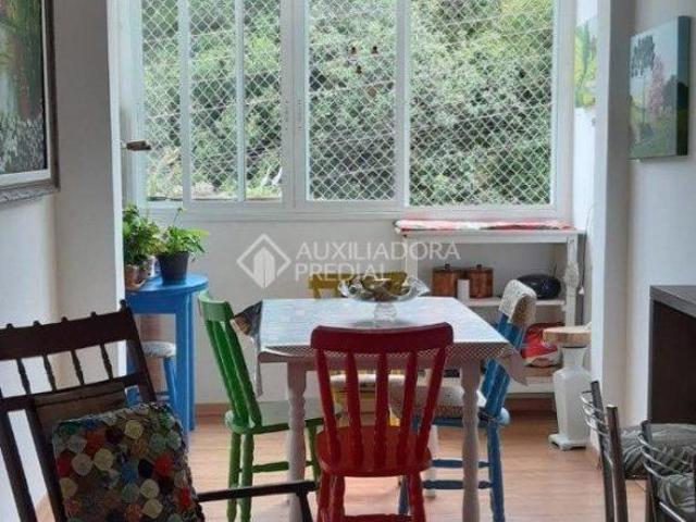 Apartamento 3 dormitórios, sendo 1 suíte, sala com sacada, cozinha, lavabo e garagem em Viamão