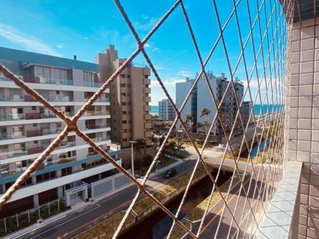 Apartamento 3 dormitórios, 01 quadra da praia Brava Caiobá