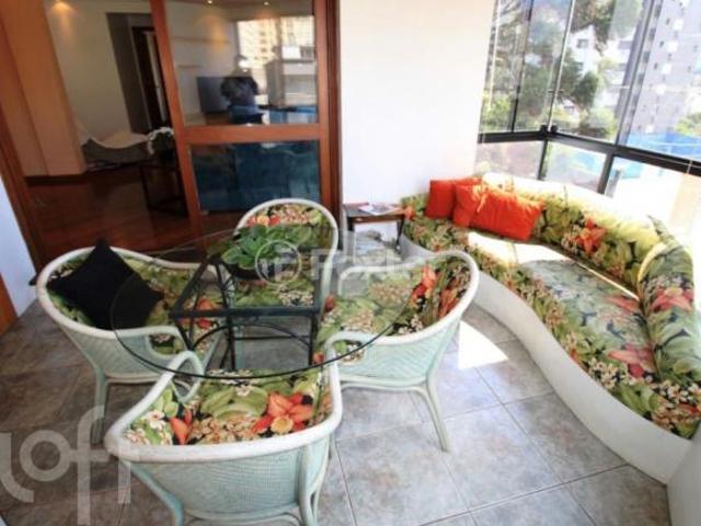 Apartamento, 3 dormitórios, 143.14 m², em Rio Branco