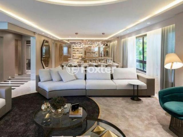 Apartamento, 3 dormitórios, 143 m², em Rio Branco
